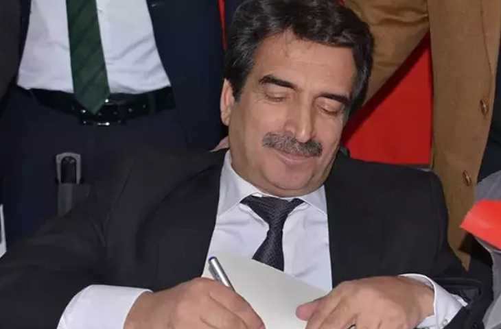 Sadullah Efe, "Kadere Yolculuk" Kitabını Yayımladı - Yaşadıkça